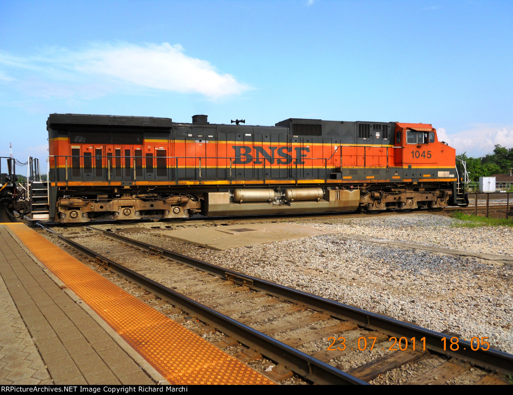 BNSF 1045